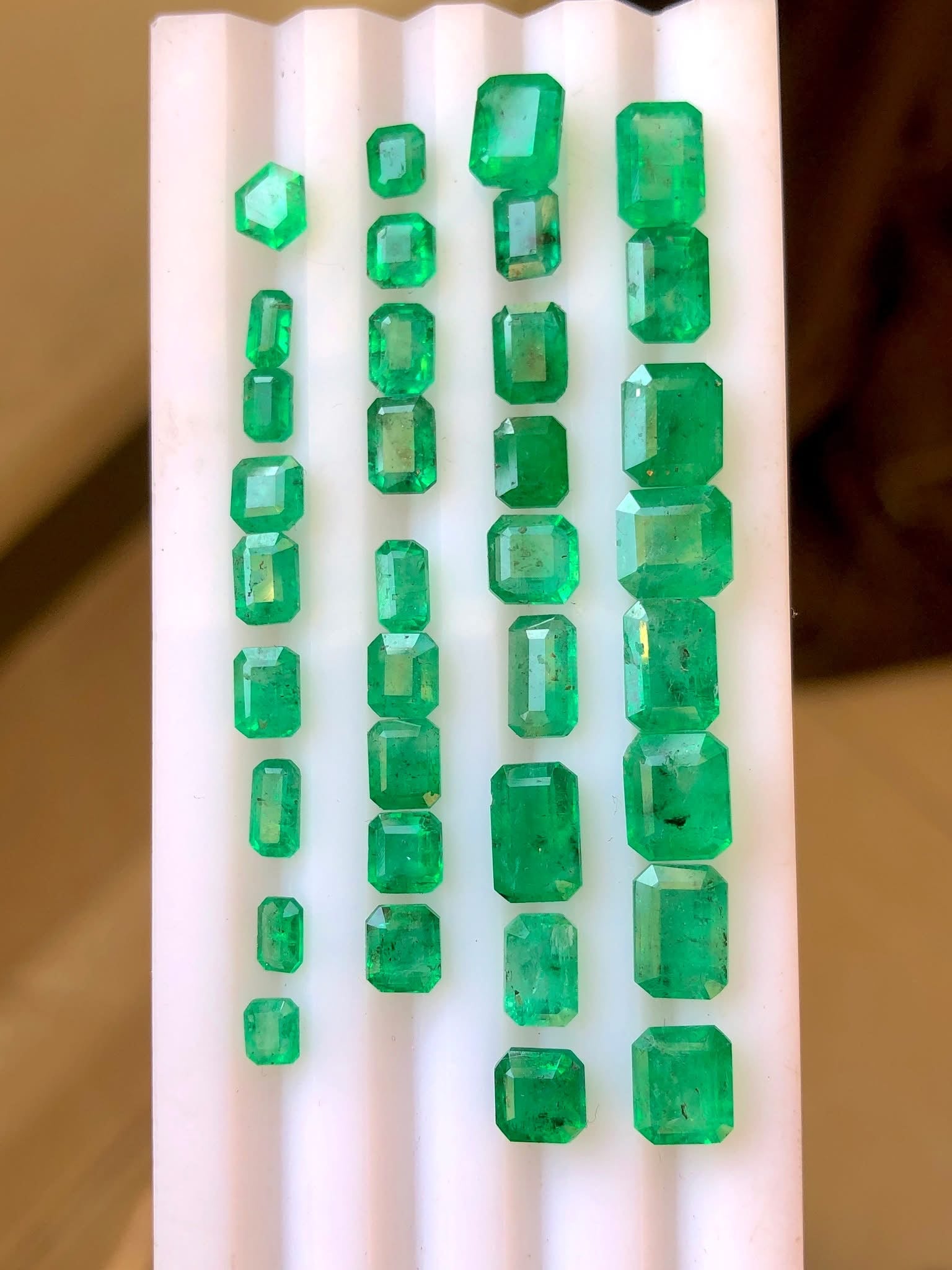 18.30 carats Swat Loose Emerald Stone Deal – Folkmarketgems