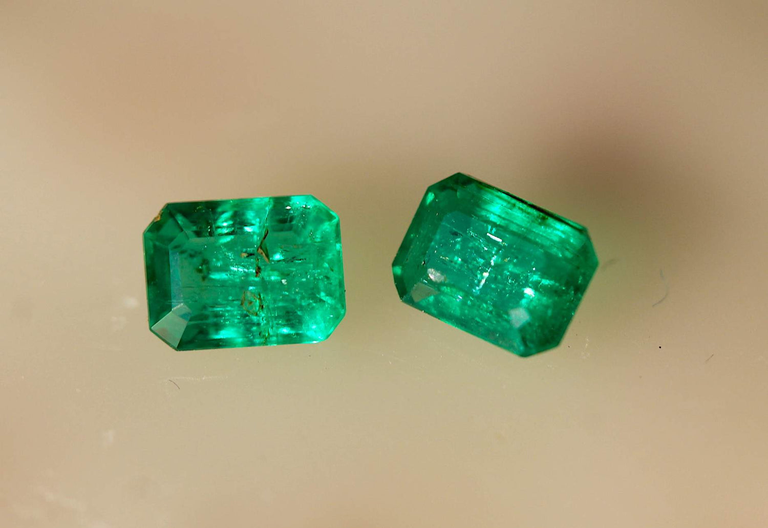 Swat Emeralds Raw Cut | Rough Swat Emeralds – Folkmarketgems